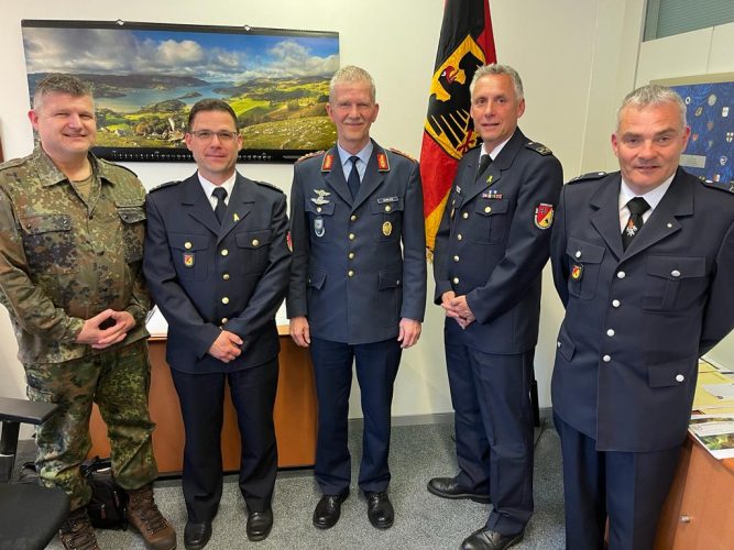 Gespräch mit dem Inspekteur SKB – Verband der Bundeswehrfeuerwehren e.V.